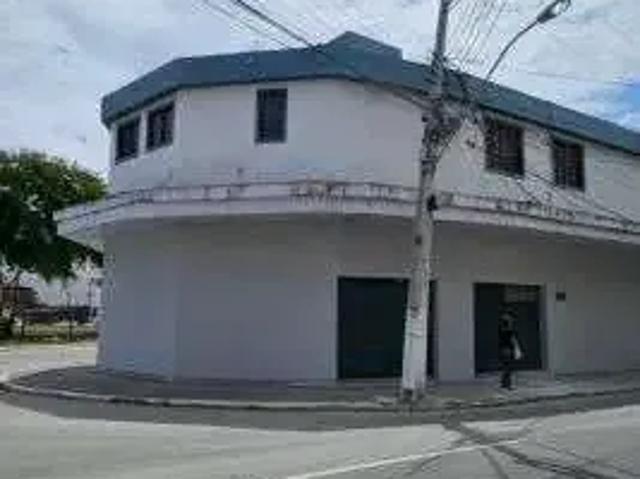 Conj. Comercial / Sala para Venda em Macaé/RJ Centro