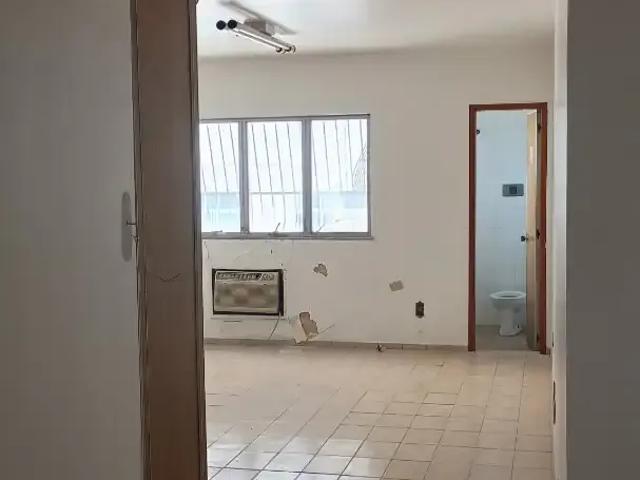 Conj. Comercial / Sala para Venda em Macaé/RJ Centro
