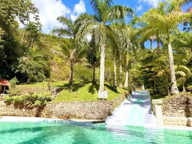 Conj. Comercial / Sala para Venda em Macaé/RJ Sana 22 Quartos