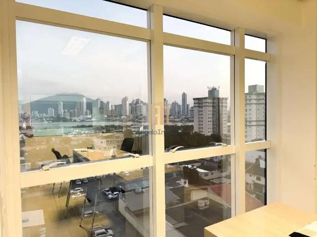 Conj. Comercial / Sala para Venda em Navegantes/SC Centro