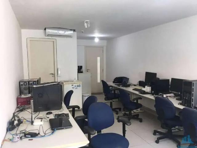 Conj. Comercial / Sala para Venda em Niterói/RJ Centro