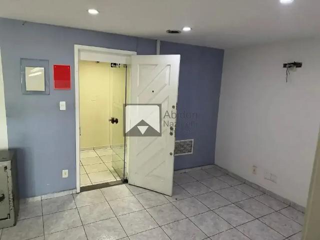 Conj. Comercial / Sala para Venda em Niterói/RJ Centro