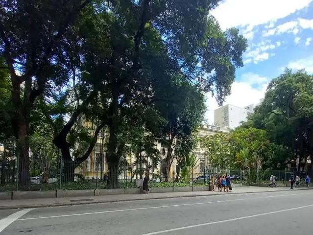 Conj. Comercial / Sala para Venda em Niterói/RJ Centro