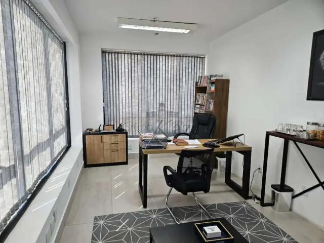 Conj. Comercial / Sala para Venda em São José dos Campos/SP Centro