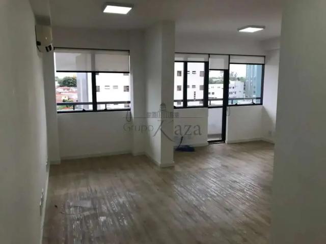 Conj. Comercial / Sala para Venda em São José dos Campos/SP Centro