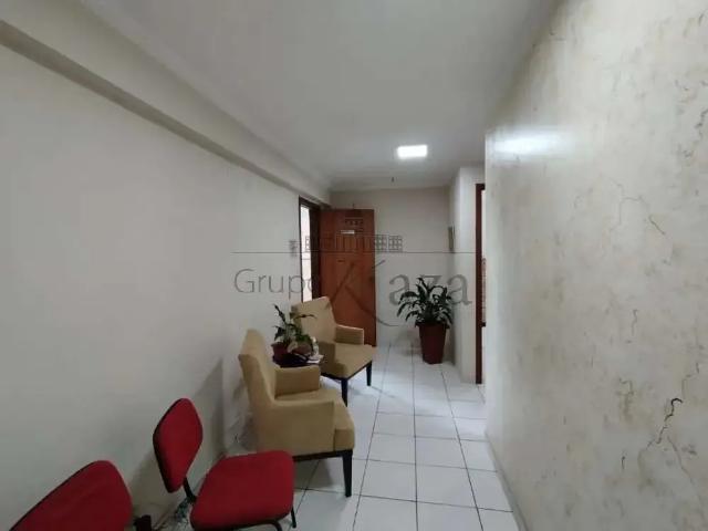 Conj. Comercial / Sala para Venda em São José dos Campos/SP Centro
