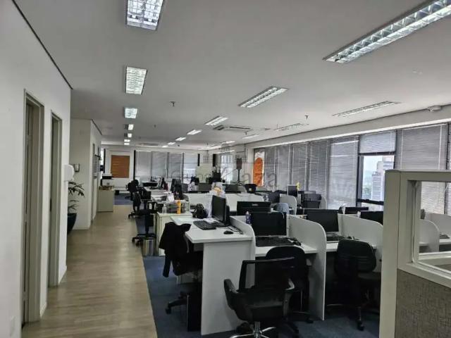 Conj. Comercial / Sala para Venda em São José dos Campos/SP Centro 9 Quartos