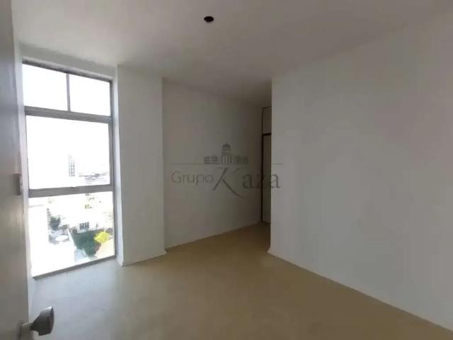 Conj. Comercial / Sala para Venda em São José dos Campos/SP Centro