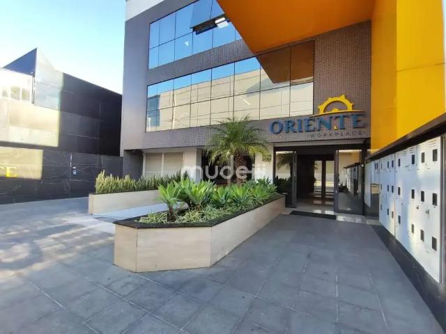 Conj. Comercial / Sala para Venda em São José dos Pinhais/PR Centro