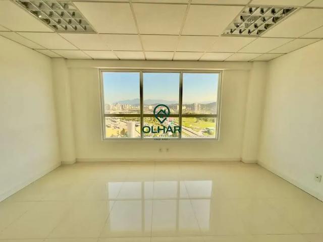 Conj. Comercial / Sala para Venda em São José/SC Barreiros