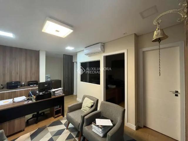 Conj. Comercial / Sala para Venda em São José/SC Campinas