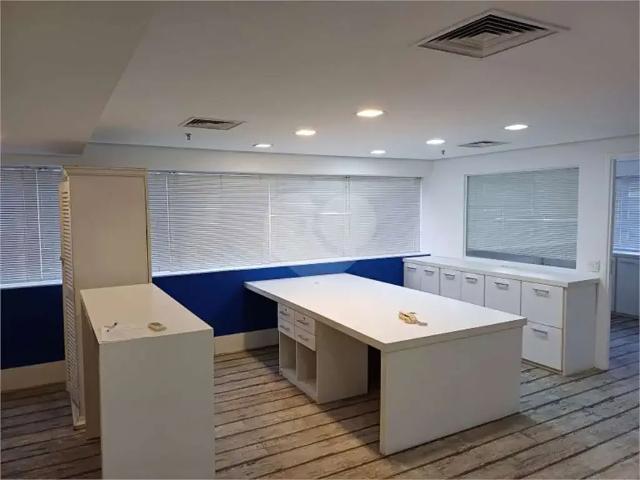 Conj. Comercial / Sala para Venda em São Paulo/SP Moema