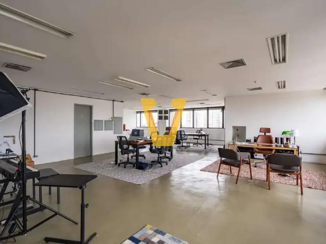 Conj. Comercial / Sala para Venda em São Paulo/SP Santo Amaro