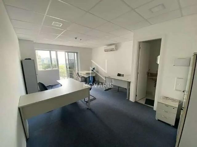 Conj. Comercial / Sala para Venda em São Paulo/SP Santo Amaro