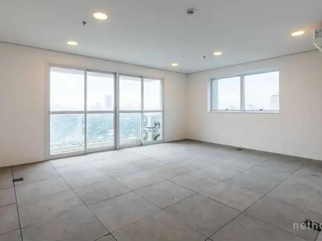 Conj. Comercial / Sala para Venda em São Paulo/SP Santo Amaro
