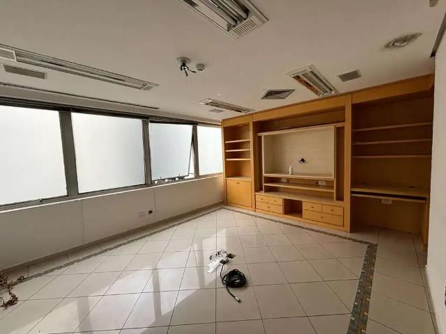 Conj. Comercial / Sala para Venda em São Paulo/SP República