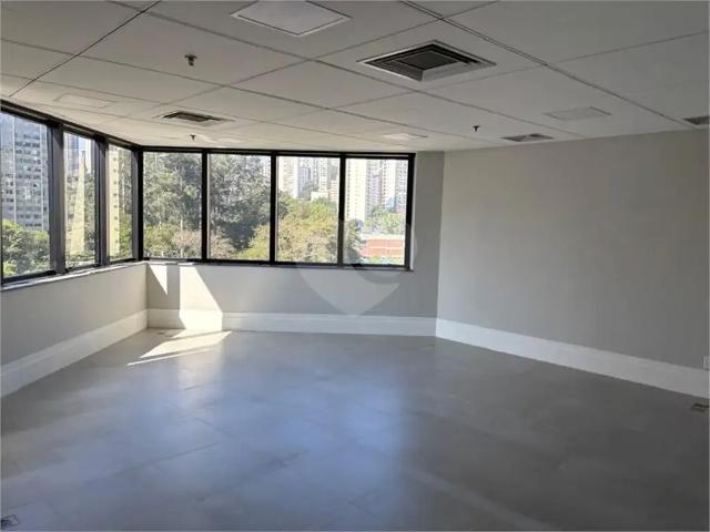 Conj. Comercial / Sala para Venda em São Paulo/SP Vila Andrade