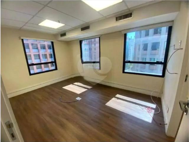 Conj. Comercial / Sala para Venda em São Paulo/SP Vila Olímpia