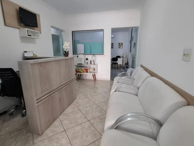 Conj. Comercial / Sala para Locação em São Pedro da Aldeia/RJ Estação