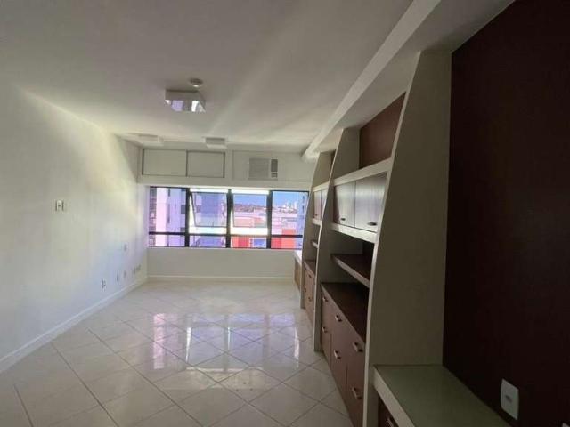 Conj. Comercial / Sala para Venda em Salvador/BA Caminho das Árvores