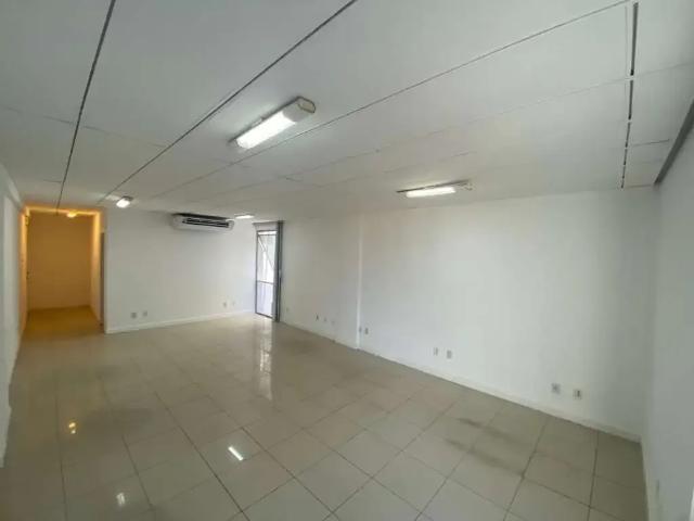 Conj. Comercial / Sala para Venda em Salvador/BA Comércio