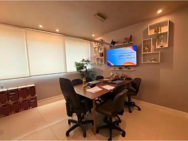 Conj. Comercial / Sala para Venda em Salvador/BA Paralela