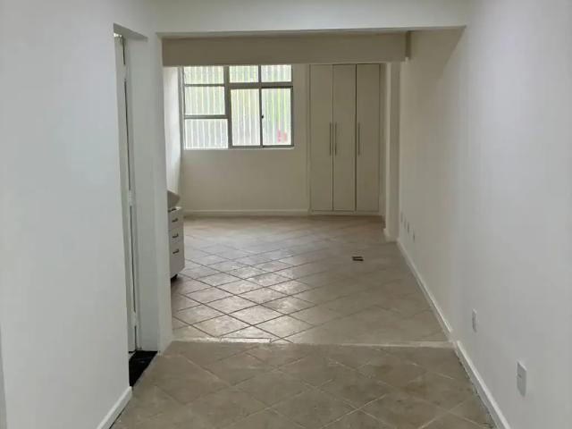Conj. Comercial / Sala para Venda em Salvador/BA Pituba