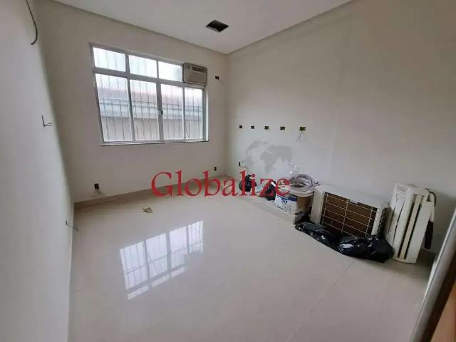 Conj. Comercial / Sala para Venda em Santos/SP Centro