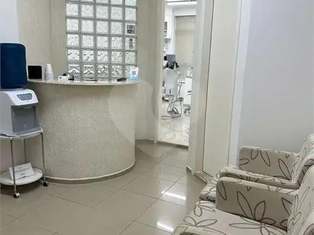 Conj. Comercial / Sala para Venda em Santos/SP Embaré