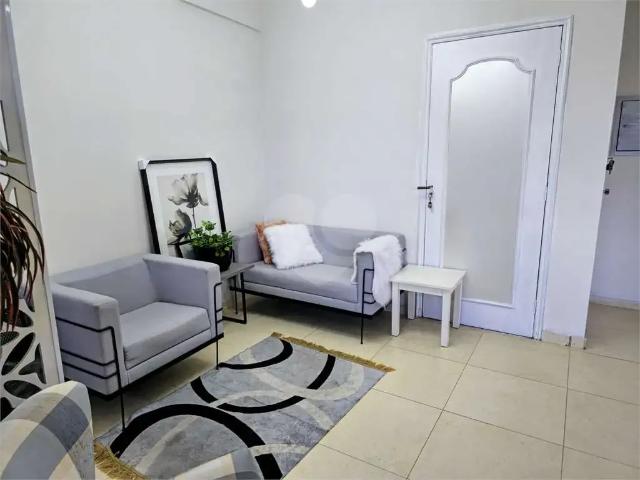 Conj. Comercial / Sala para Venda em Santos/SP Macuco