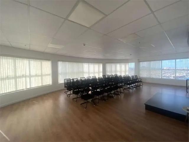 Conj. Comercial / Sala para Venda em Santos/SP Ponta da Praia