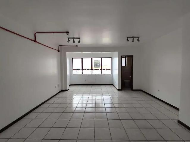 Conj. Comercial / Sala para Venda em Santa Maria/RS Centro 1 Quartos