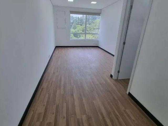 Conj. Comercial / Sala para Venda em Santana de Parnaíba/SP Alphaville