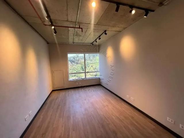 Conj. Comercial / Sala para Venda em Santana de Parnaíba/SP Tamboré