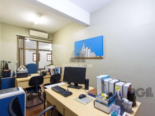 Conj. Comercial / Sala para Venda em Porto Alegre/RS Centro Histórico