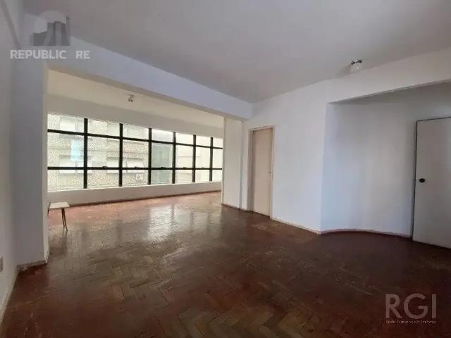Conj. Comercial / Sala para Venda em Porto Alegre/RS Centro Histórico