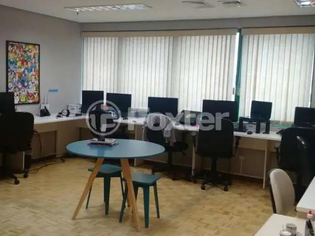 Conj. Comercial / Sala para Venda em Porto Alegre/RS Centro Histórico