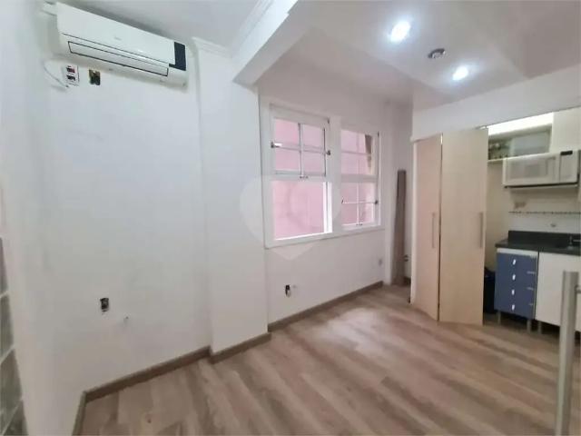 Conj. Comercial / Sala para Venda em Porto Alegre/RS Centro Histórico