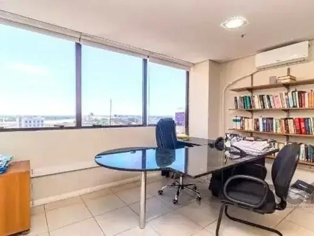 Conj. Comercial / Sala para Venda em Porto Alegre/RS Centro Histórico 7 Quartos