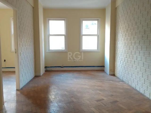 Conj. Comercial / Sala para Venda em Porto Alegre/RS Centro Histórico