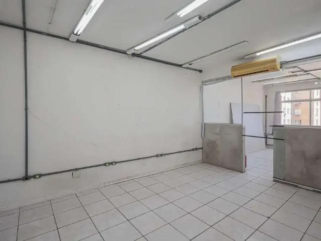 Conj. Comercial / Sala para Venda em Porto Alegre/RS Centro Histórico 2 Quartos