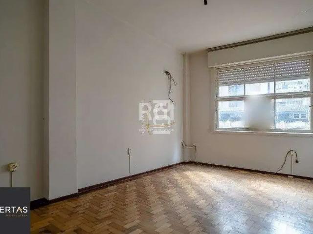 Conj. Comercial / Sala para Venda em Porto Alegre/RS Centro Histórico 3 Quartos