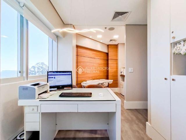 Conj. Comercial / Sala para Venda em Porto Alegre/RS Cristal