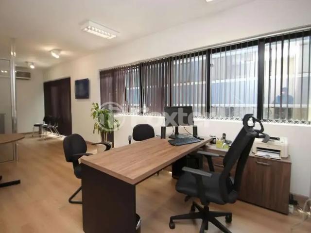 Conj. Comercial / Sala para Venda em Porto Alegre/RS Auxiliadora