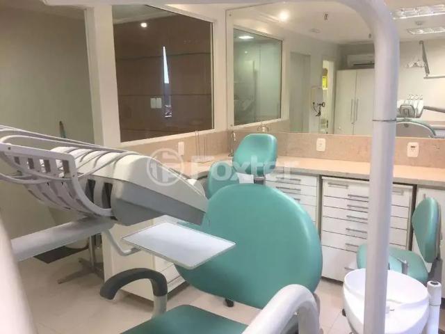 Conj. Comercial / Sala para Venda em Porto Alegre/RS Auxiliadora