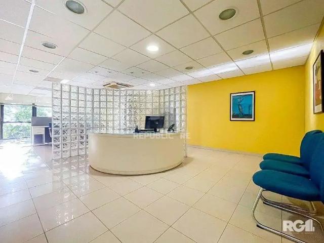 Conj. Comercial / Sala para Venda em Porto Alegre/RS Auxiliadora