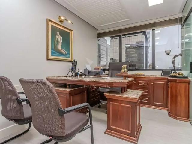 Conj. Comercial / Sala para Venda em Porto Alegre/RS Auxiliadora