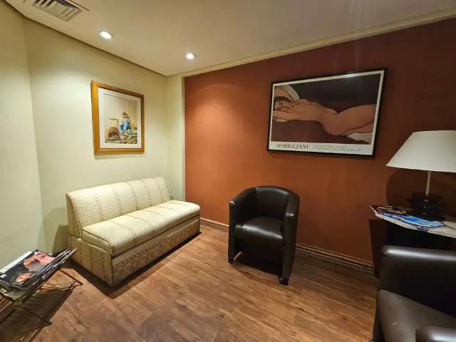 Conj. Comercial / Sala para Venda em Porto Alegre/RS Moinhos de Vento 2 Quartos