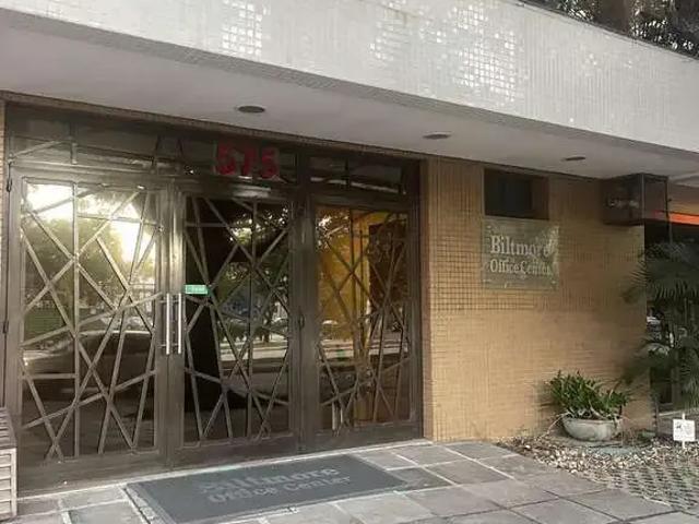 Conj. Comercial / Sala para Venda em Porto Alegre/RS Praia de Belas 1 Quartos