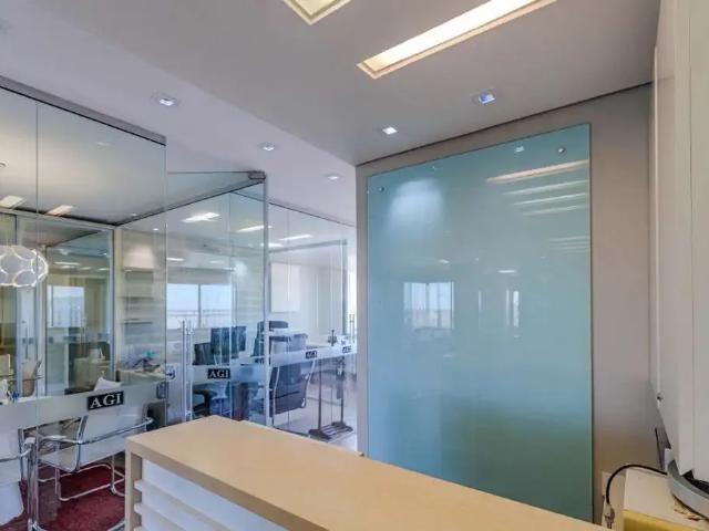 Conj. Comercial / Sala para Venda em Porto Alegre/RS Praia de Belas 2 Quartos